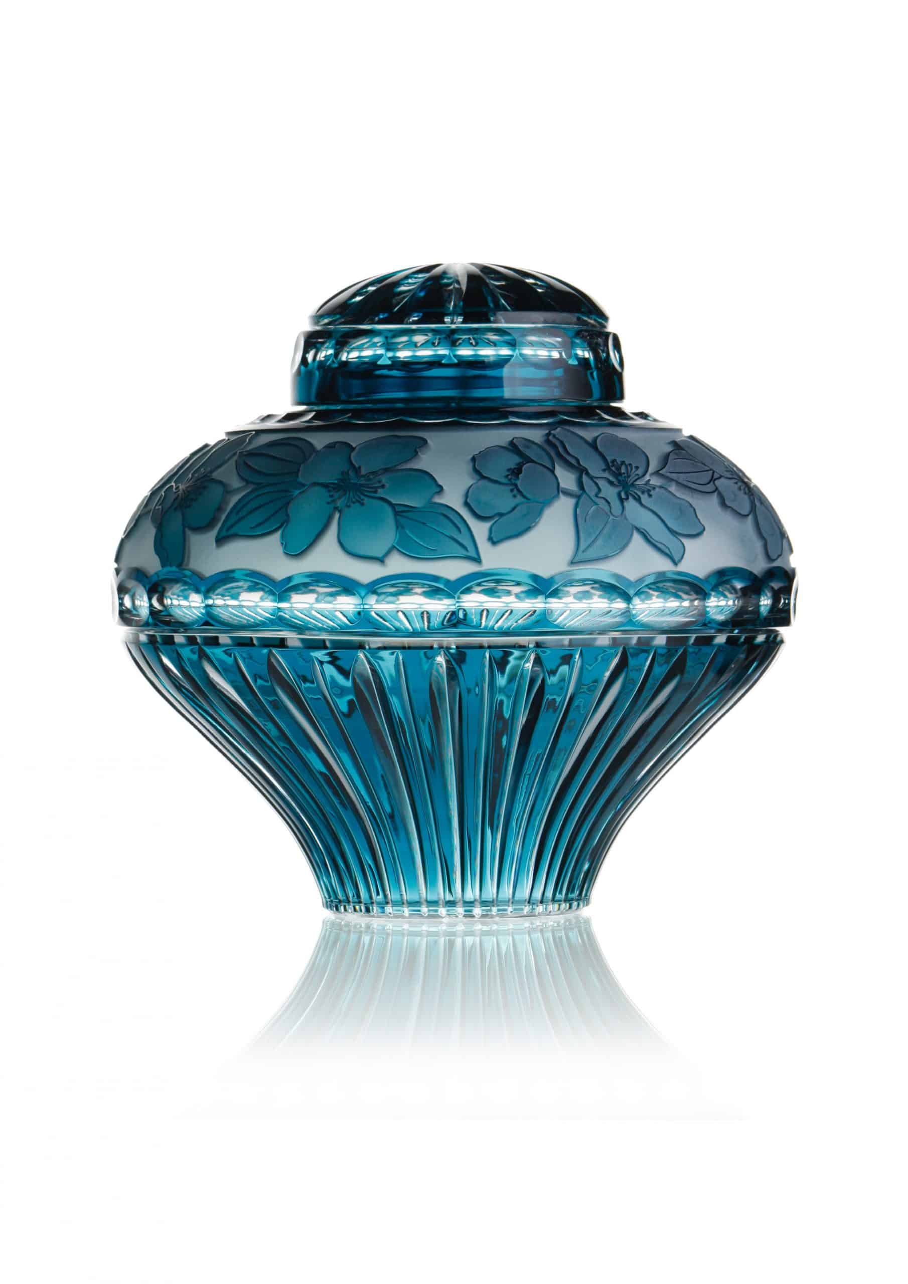 Crystal Lilies Azure - MVC